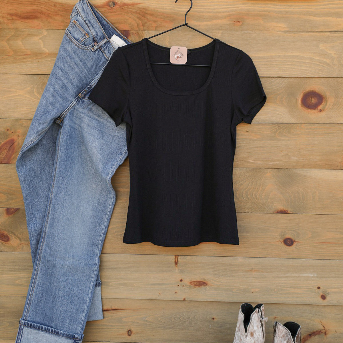 Judith Short Sleeve Scoop Neck Ribbed Black Top | Crooked Horn Company