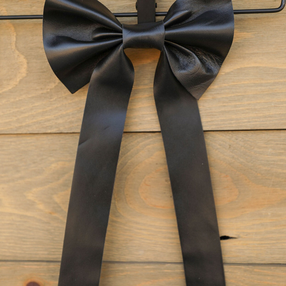 Over-Sized Leather Pre-Tied Tan or Black Bow | Crooked Horn Company